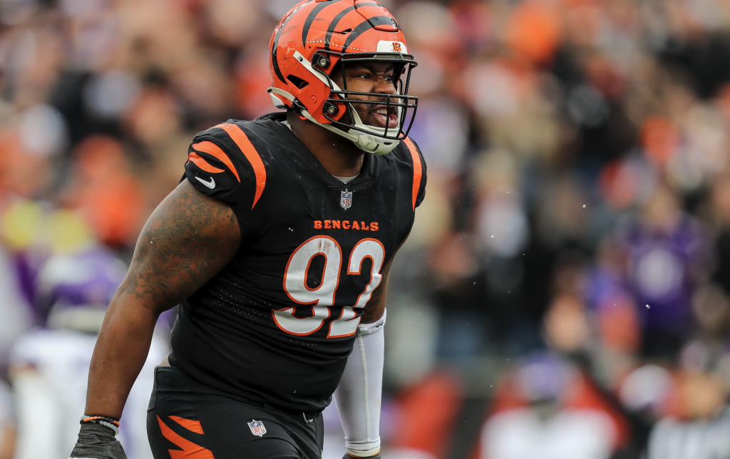 WATCH: For the 2nd Straight Week, BJ Hill Intercepts a Pass, & This One ...